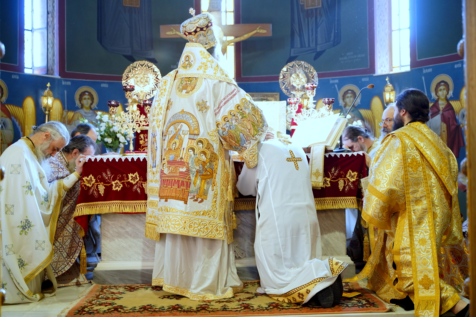 Η εις Πρεσβύτερον Χειροτονία του βοηθού γραμματέα της Ι.Μητροπόλεως ...