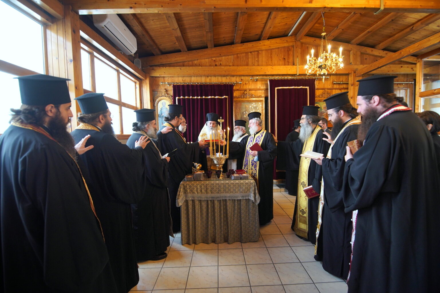 Το Μυστήριο του Ιερού Ευχελαίου, στο Τζάνειο Νοσοκομείο Πειραιώς από ...