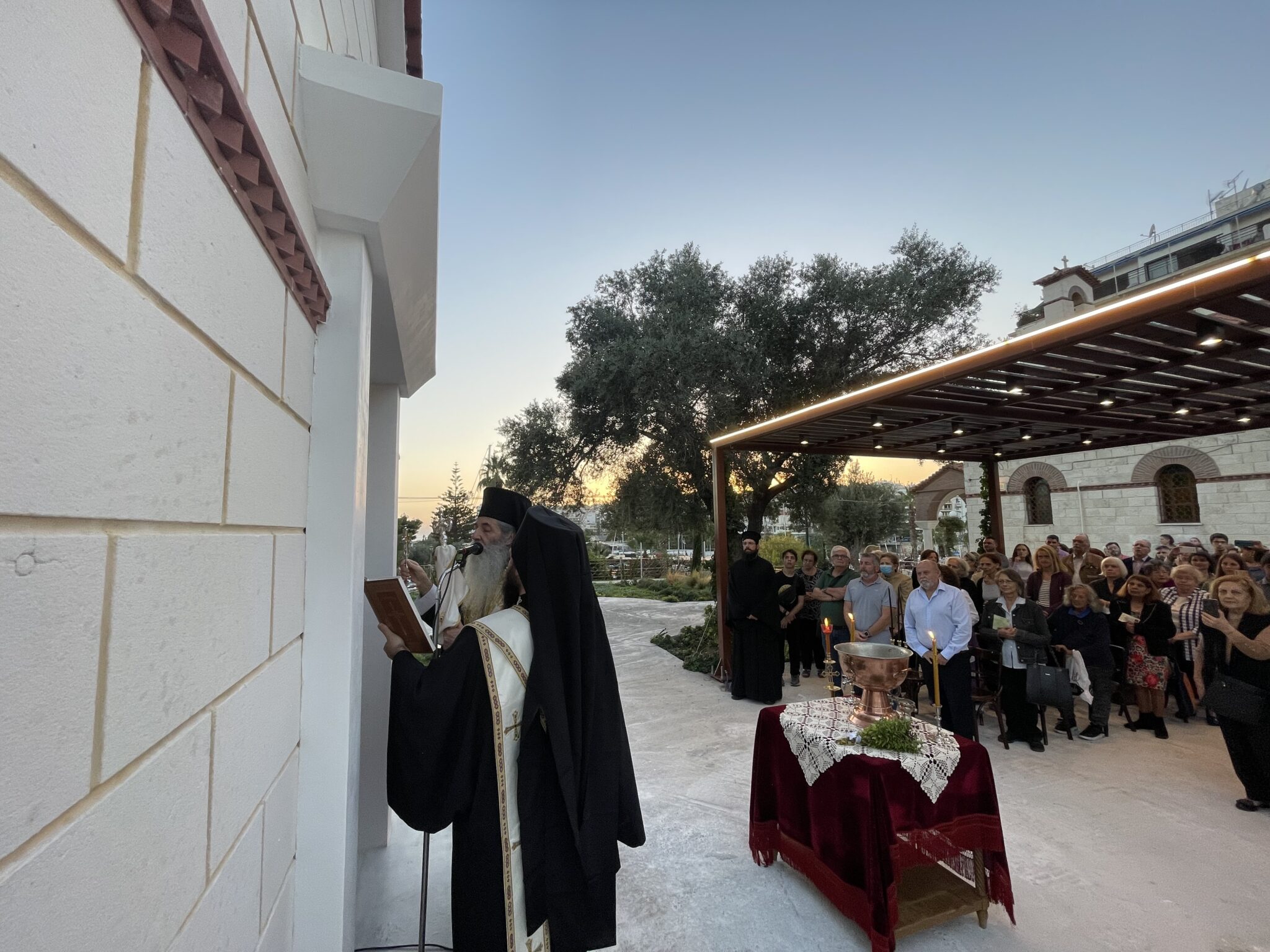 Μητροπολίτης Πειραιώς: Οι Άγιοι Άγγελοι είναι οι δικοί μας φίλοι ...